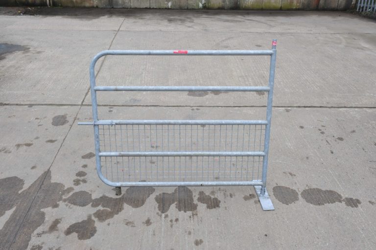 4' to 6' Half Mesh Galvanized Gate - Fox Bros Engineering Ltd
