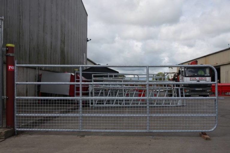 7' to 11' Half Mesh Galvanized Gate - Fox Bros Engineering Ltd