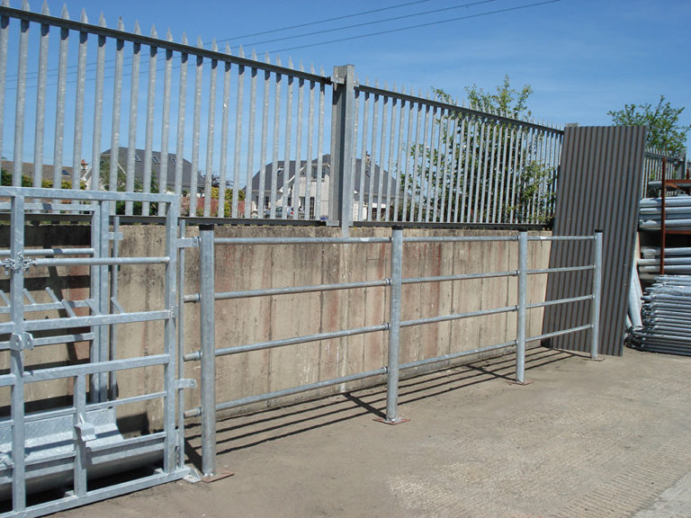 Fully Automatic Crush Gate - Fox Bros Engineering Ltd